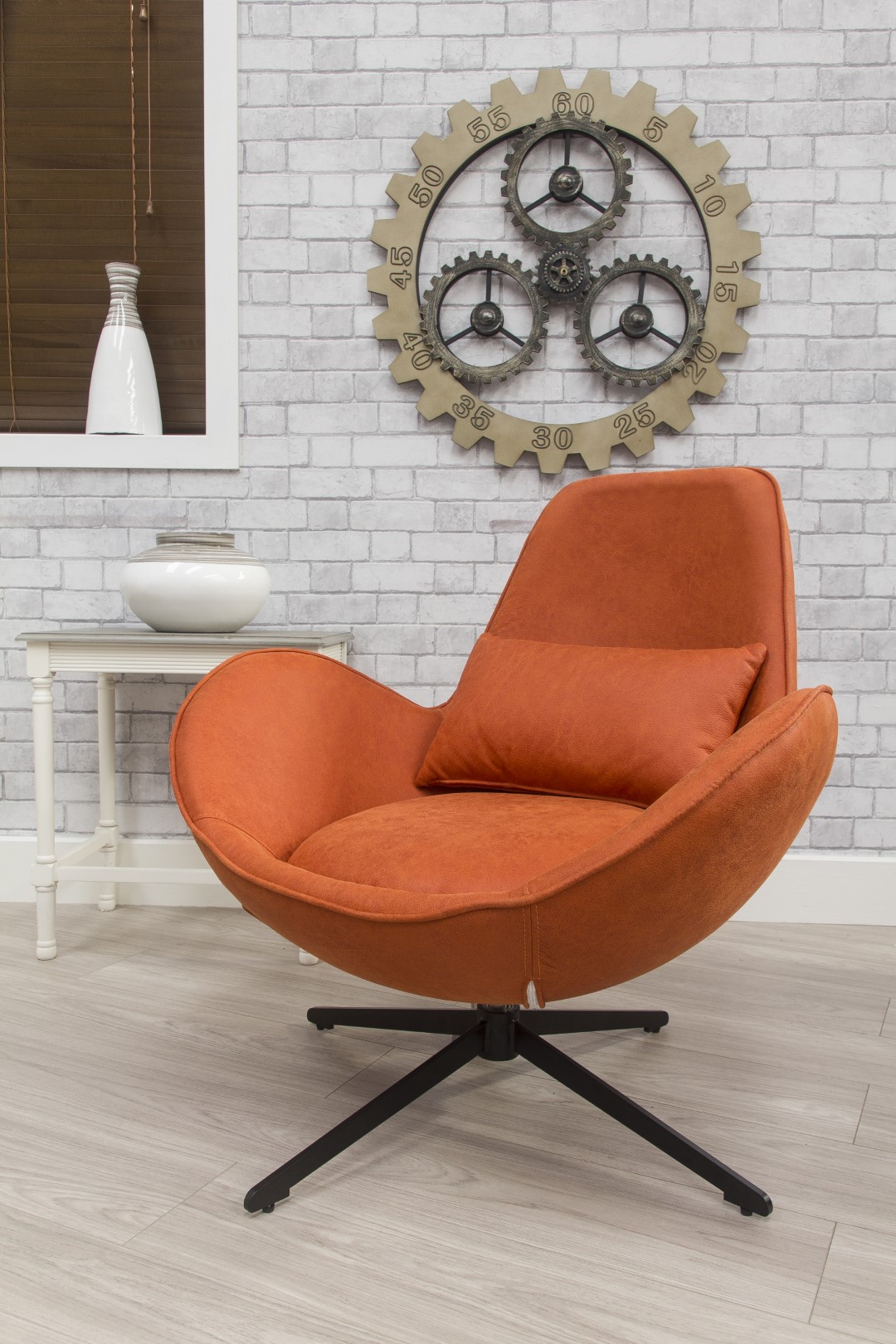 Sofahouse - Swirl Swivel Chair - Pumpkin