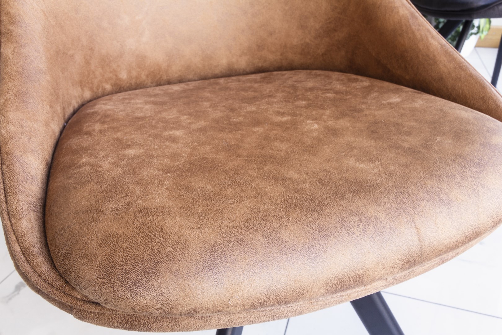 Sofahouse - Calix Dining Chair - Tan
